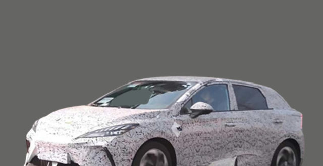 上汽首款“全球车”名爵EH32正式下线！是年轻人的首选_腾讯新闻