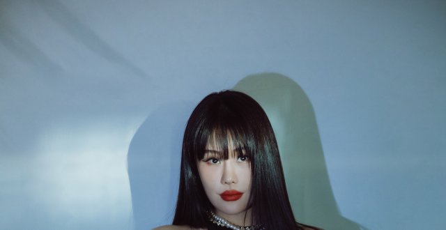 袁娅维TIA RAY 全新专辑《月亮失眠了 Once Upon A Moon》已正式发行_腾讯新闻