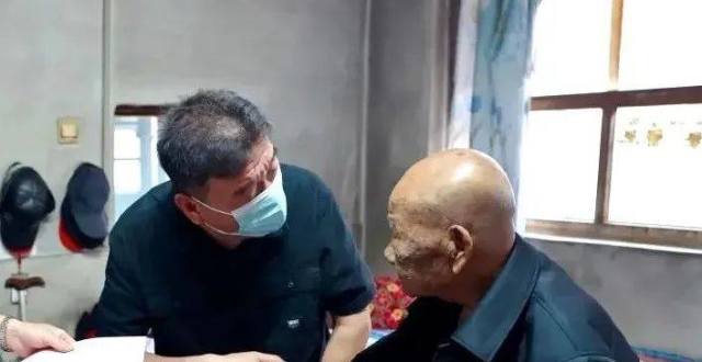 漷县镇从微从细推动老年群体新冠疫苗接种！90岁老党员争当接种“代言人”_腾讯新闻