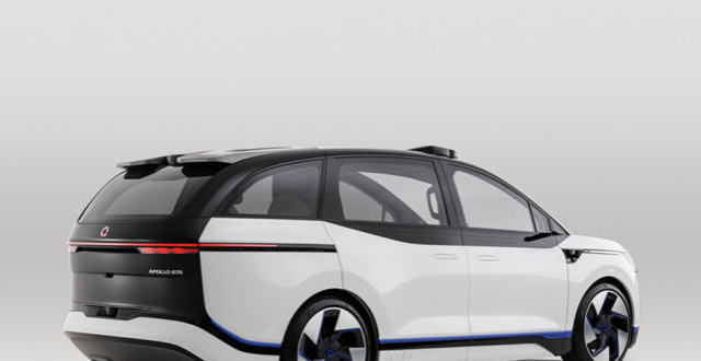 成本25万量产无人车Apollo RT6出世，Robotaxi吹响商业化决战号角_腾讯新闻