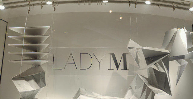 LADY M公告国内实体门店9月关门 北京三家门店下午订单激增_腾讯新闻