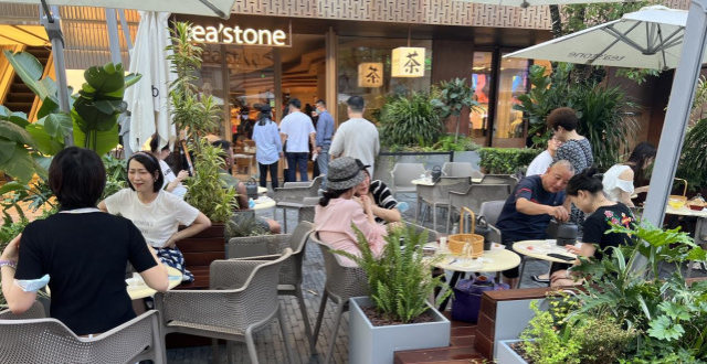 探访tea'stone华东首店：打造茶饮＋零售空间，消费者70％为女性、停留基本超过1小时_腾讯新闻