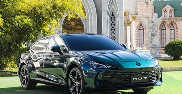 将惊喜延续到车内 MG7内饰实拍_腾讯新闻