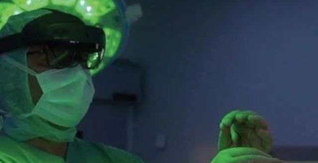 apoQlar HoloLens 2医学可视化解决方案获美国FDA许可_腾讯新闻