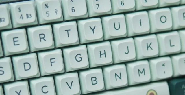 小清新主题 Double Shell D69、D96、D108三模机械键盘开箱_腾讯新闻