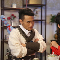 红嫁衣：纸新娘_《湘西诡事》尚铁龙饰演老金，内心挣扎与恐惧引发观众共鸣_电影_高清完整版视频在线观看_腾讯视频