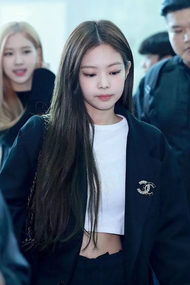 jennie穿搭图片-千图网