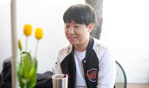 官方更新世界上单排名 shy哥排行第三 金贡成为第一