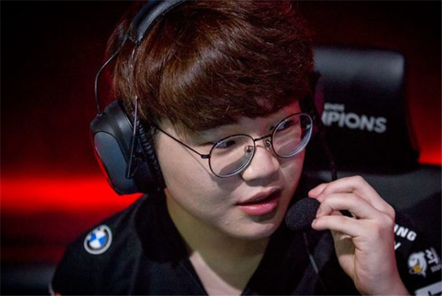 teddy完全不留面子，直言让新中单上场，是因为李哥有一点让人不满