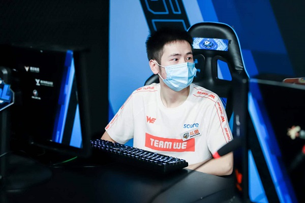 金枪王Jerry携手hihi强势加盟EDG，助力成长