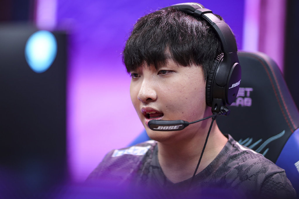 又一银河战舰成了？JDG快递小哥发博暗示叉烧、兮夜加盟