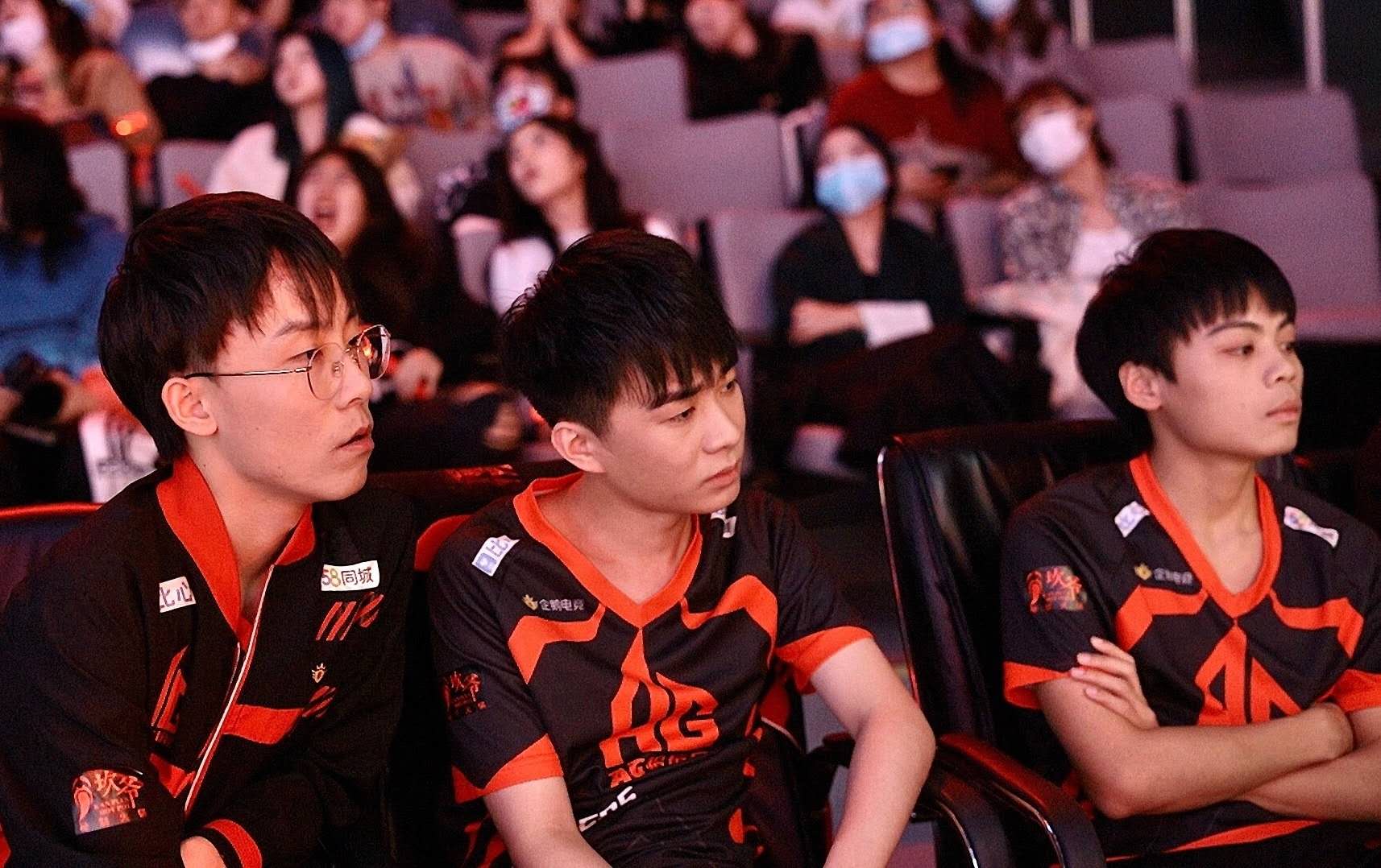 AG七年时隔13场重新回归，助威值力压全场稳居第一，连一诺都成背景板！