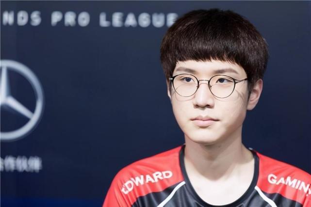 Ray传来1个喜讯，已经迫不及待想打比赛了！阿布的说法很扎心