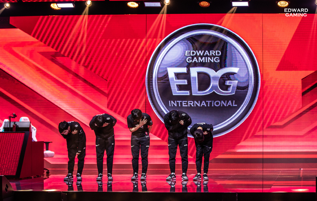 EDG取得春季赛四连胜，海外网友热议：给你希望，然后完美避过世界赛