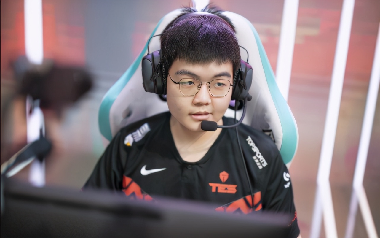 简单聊下TES现在的问题，跟当年的iG非常像，但不至于无药可救