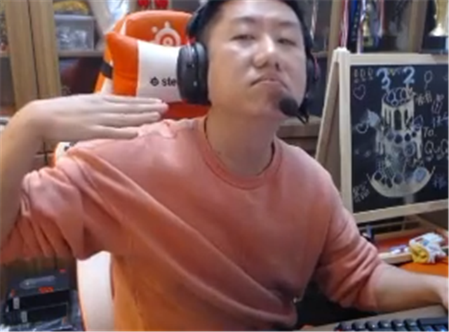 ququ自嘲局外人，下一刻的操作让队友直呼太溜，这就是残局大师？