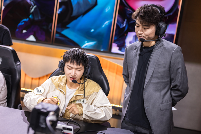 QG完胜E星，fly人气再攀巅峰，一人支持率堪比两大热门战队