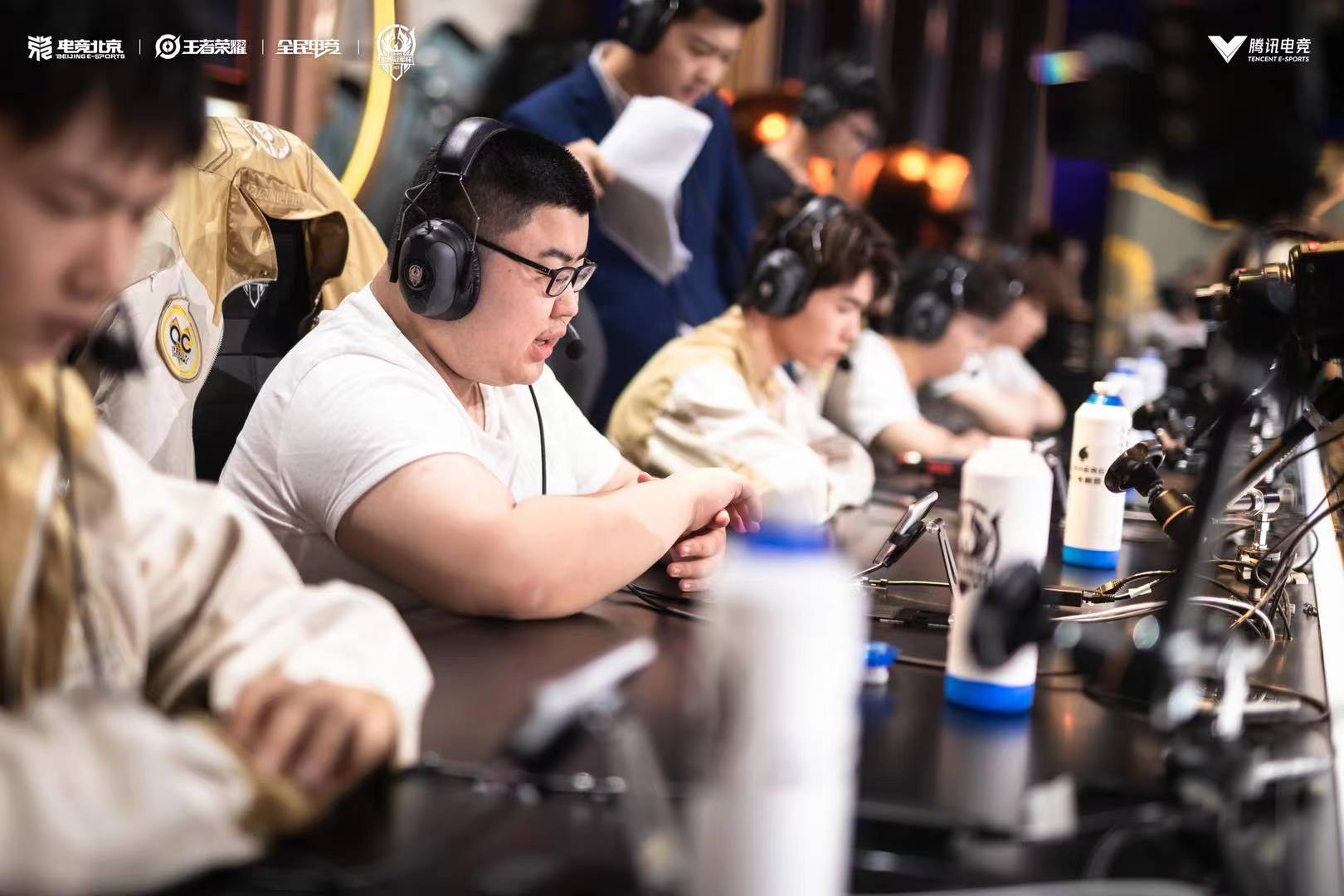 QG，王者荣耀第一个超级大满贯诞生！