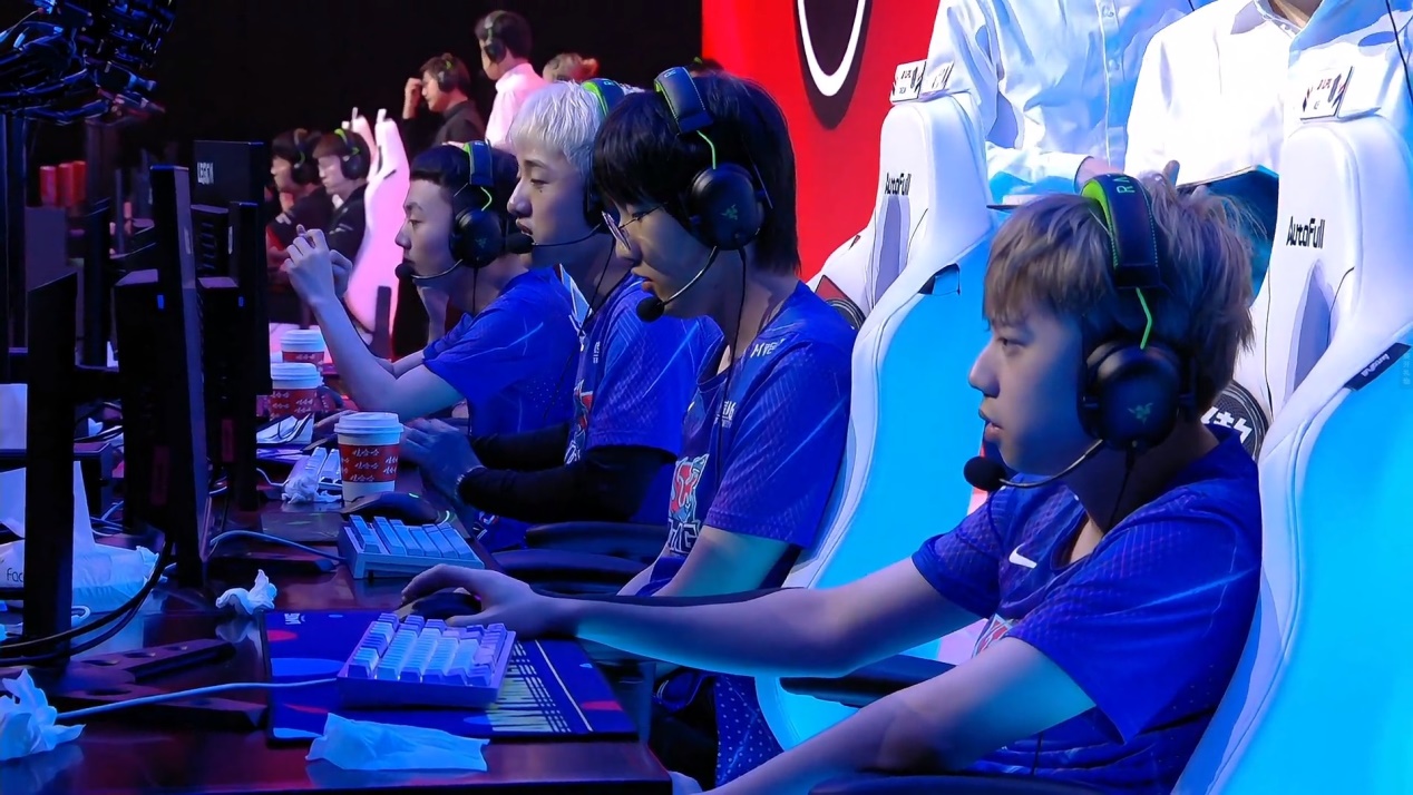 “RNG无意中帮助了LNG”！LPL三大战队互相成全，最后都成了赢家