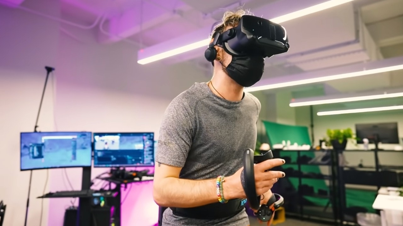 用 VR 跑步机横跨《上古卷轴 5》，实际跑完地图相当于跑了马拉松