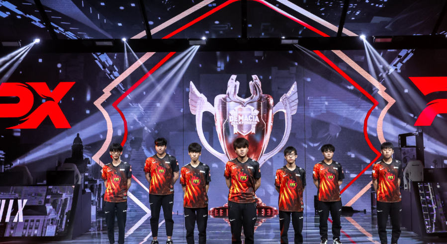 FPX大满亚！媒体统计，FPX俱乐部今年共收获多达9个亚军