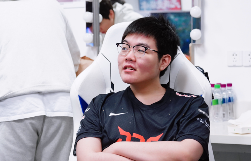 369酒桶节目效果拉满！JDG痛失好局，TES拿下两连胜