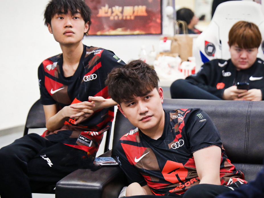 Zhuo要退役了！本人亲口回应：TES现在连胜我还能站起来？