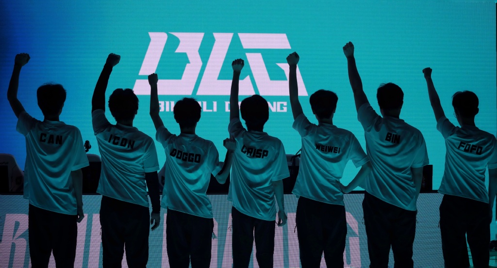 BLG惨败LNG，Bin成全球首个无缘世界赛的MSI冠军选手