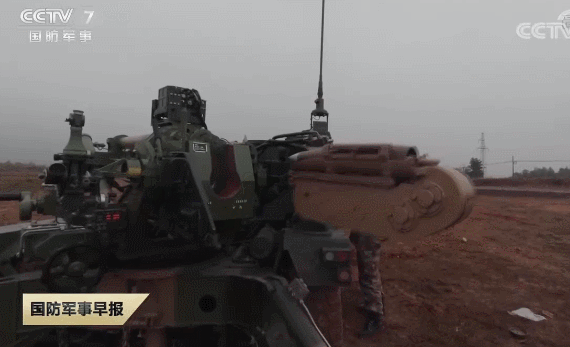 火力不足恐惧症晚期：猛士车扛上122大炮，堪称“皮卡炮”的巅峰_腾讯新闻