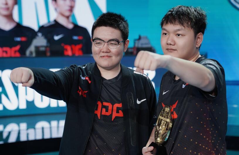 国外知名教练点评JDG，称他们是伪强队，S12世界赛绝不可能夺冠