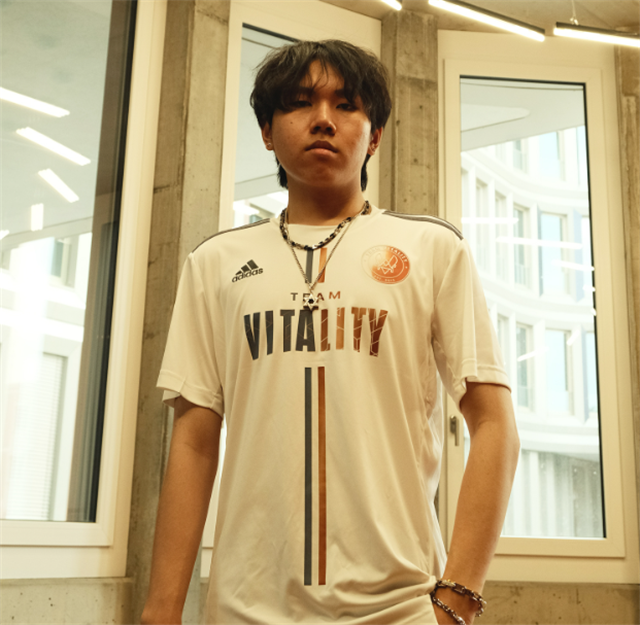 南波儿之所以能影响LBL，全赖她前夫运作？wink惹一身腥之后吐露实情