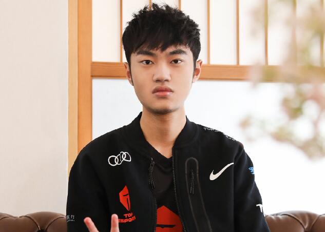 S12中路变化最大，faker只练两只英雄，knight拿出黑科技