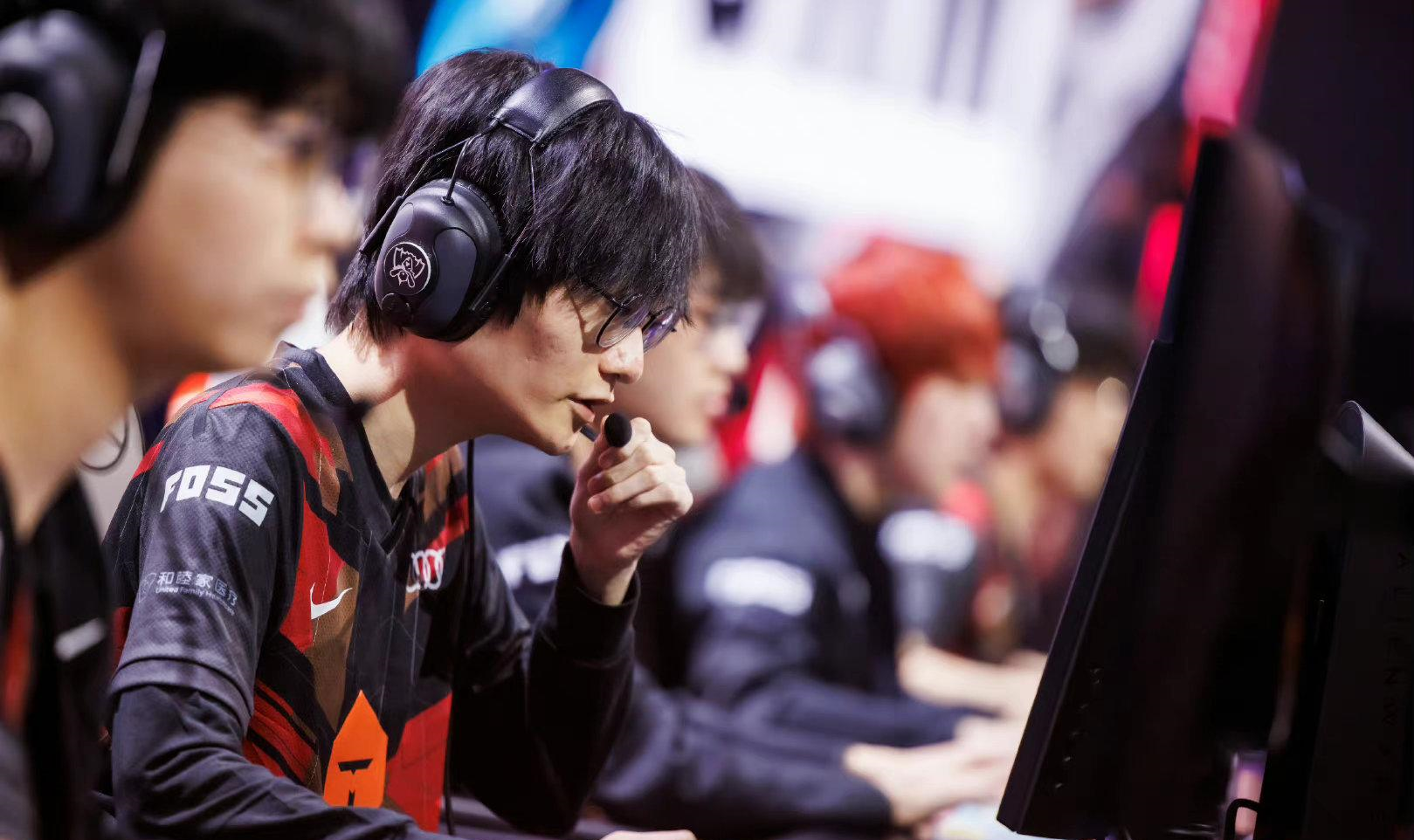 TES无缘世界赛八强！最后两局彻底爆发证明自己，但为时已晚了