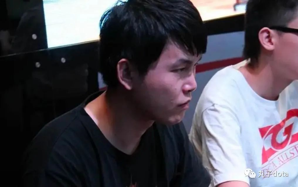DOTA2：yyf和09现在的关系怎么样，他在直播中一语道破玄机