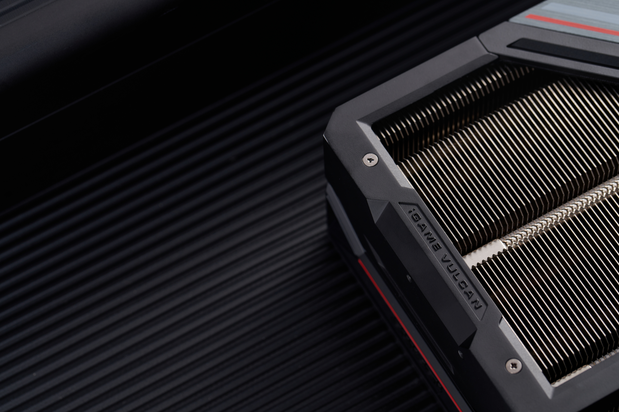 极致玩家的赛博机甲，七彩虹iGame RTX 4080 Vulcan OC图赏