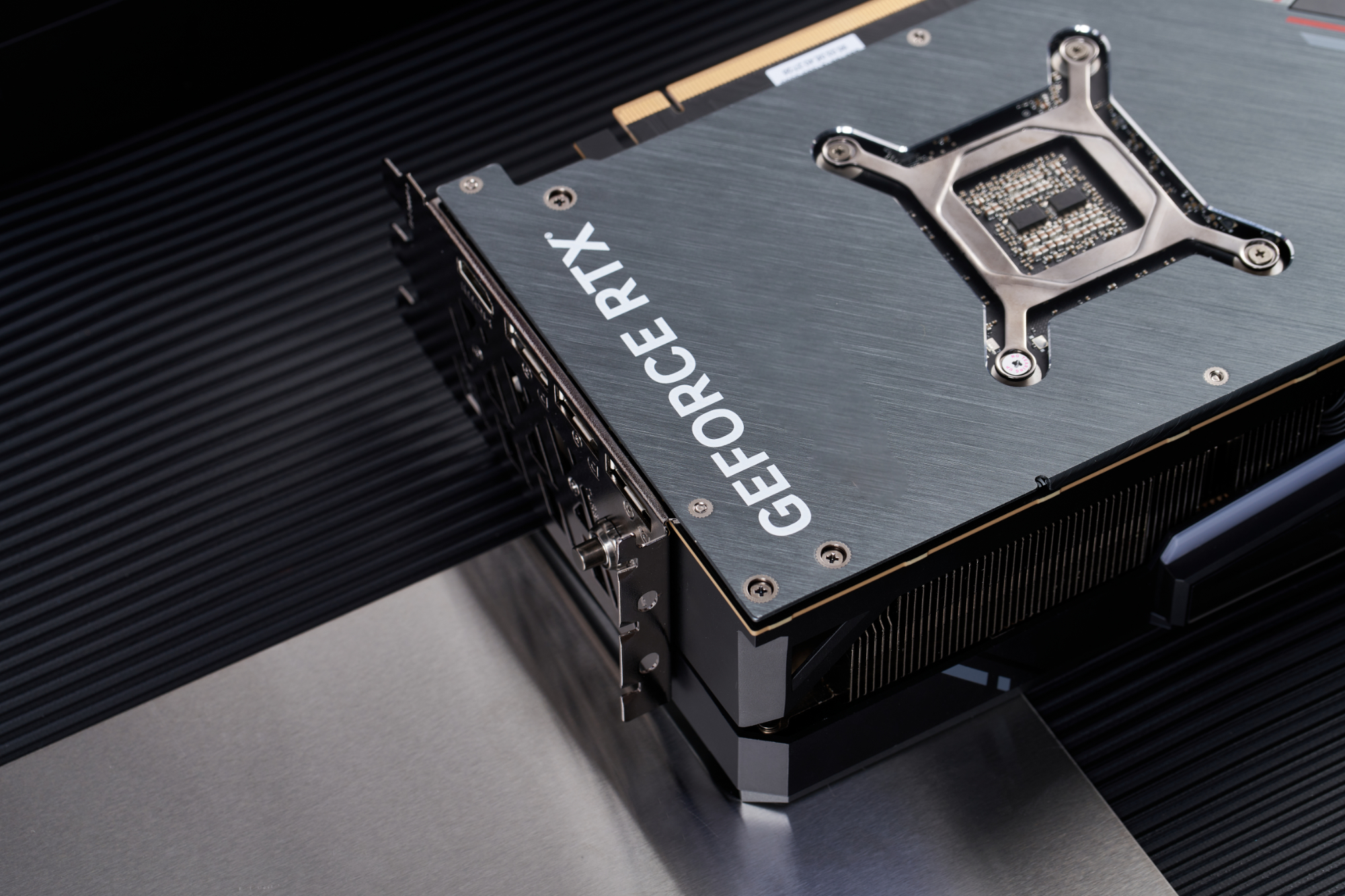 极致玩家的赛博机甲，七彩虹iGame RTX 4080 Vulcan OC图赏