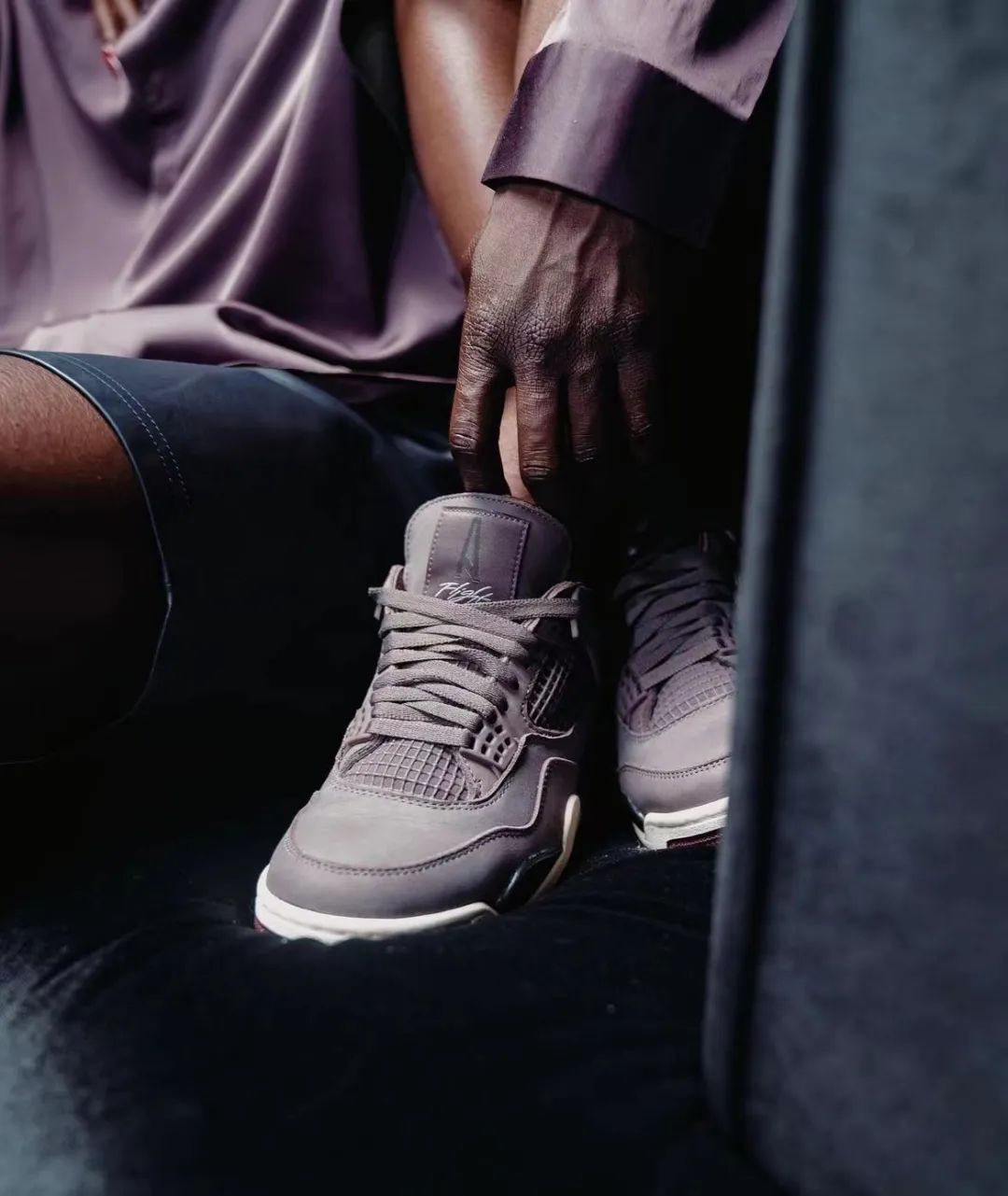 Snkrs上架！溢价3000＋的AMM x AJ4新联名新1轮发售开启！