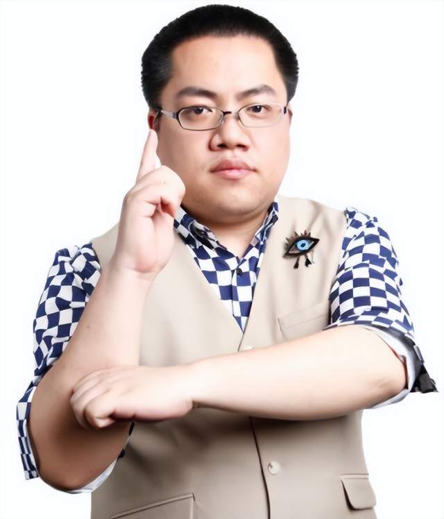 Scboy丢人了！黄旭东和夏一可对局英雄三国，惨被两分钟速通