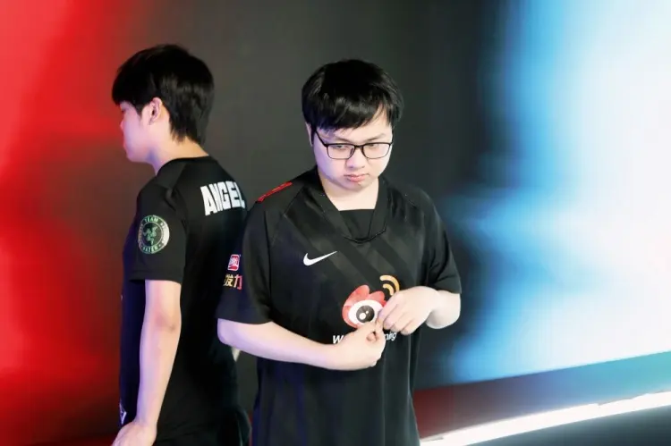 sofm面临人生三岔路口？竟然受到三方邀请，目前还未决定前往何处