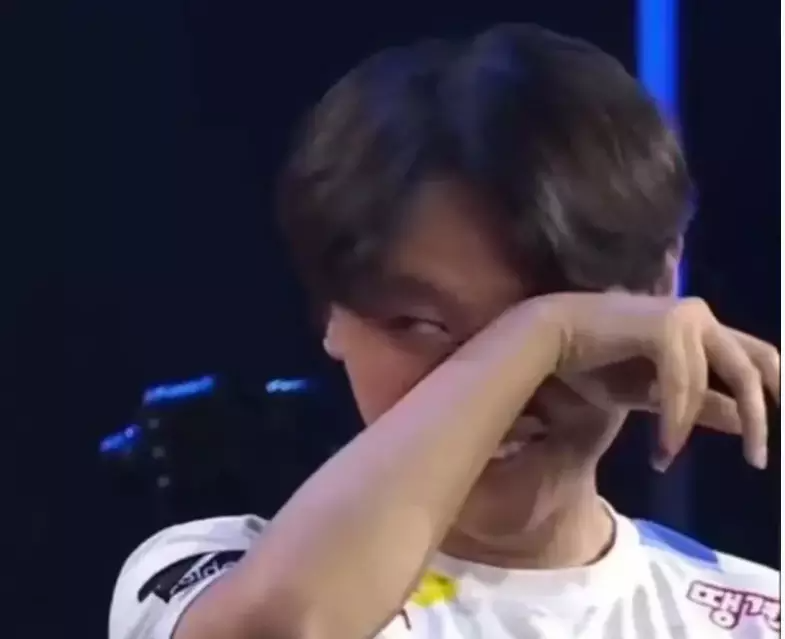 pyosik和皇冠哥到底谁更惨？网友一致认为小P：他被背刺两次！