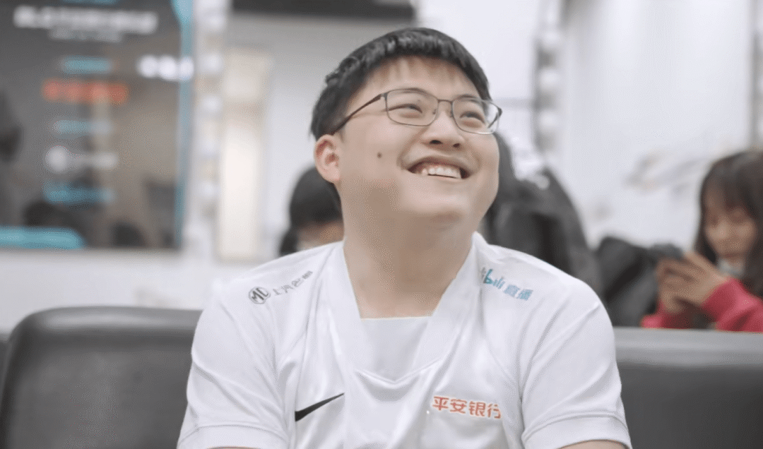 Uzi确定不会复出，遗憾总是贯穿人生