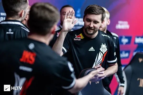 【职业哥采访】HooXi：我试着让m0NESY的枪法有用武之地