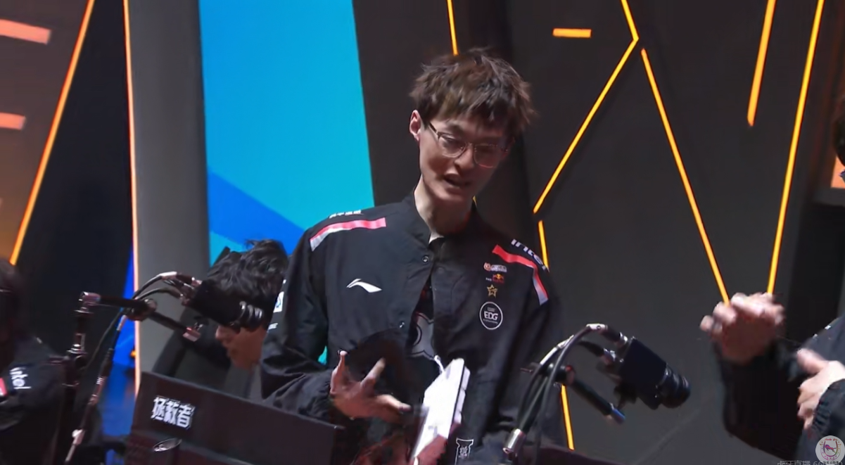 没买错选手？EDG新上中完美发挥拿下赛季首胜！