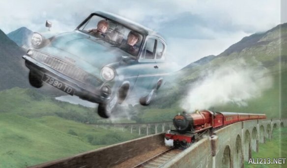 《霍格沃茨之遗》MOD将飞行扫帚换成哈利波特中的飞车