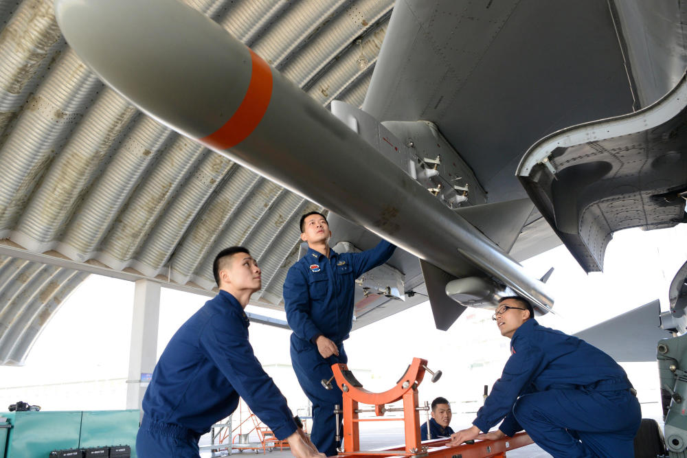 中国空军上百架战机有新战术：打击航母群战斗力翻两倍-腾讯网