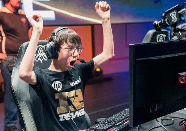 RNG带什么阵容参加S赛？其实从这点就能看出，姿态注定会落选