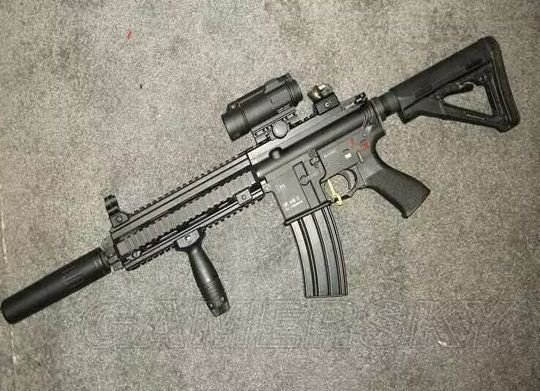 还傻乎乎的抢M416？官方偷偷加强这把枪，大神吃鸡90％靠它