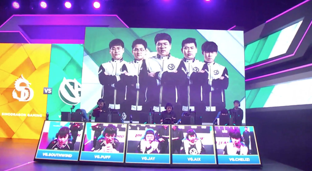 VG斩获新赛季首胜，教练龙哥只玩真实：训练赛都是崩盘的！