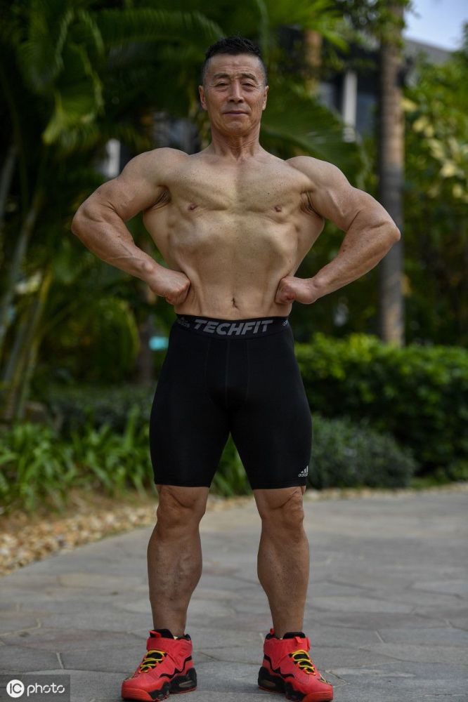 杨新民肌肉-千图网