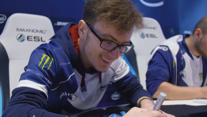 DOTA2：液体正式官宣W33加盟战队，奇迹哥正式转型一号位